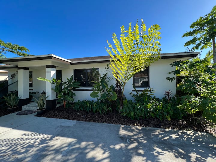 Fruit-included Tropical Residency · Private Oasis - Florida City, FL