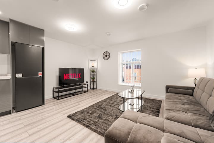 The Manchester City Stay | Parking | Sleeps 4 - Manchester