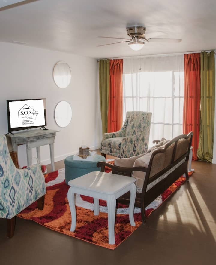 Stylish & Spacious 3br/2ba | Central Location - Abilene, TX