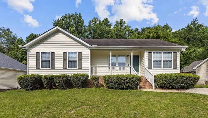 North Raleigh Stay | Mins To North Hills - Raleigh, NC