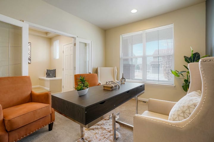 Work-friendly Space | Chic Longmont 4br S#41709 - 朗蒙特