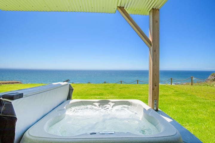 Dolphin By Oceanviewhottubs! Oceanfront - Shelter Cove, CA