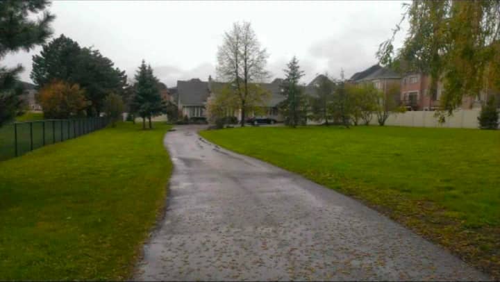 Resort Style House In Brampton On 1.2 Acre Land. - ブランプトン