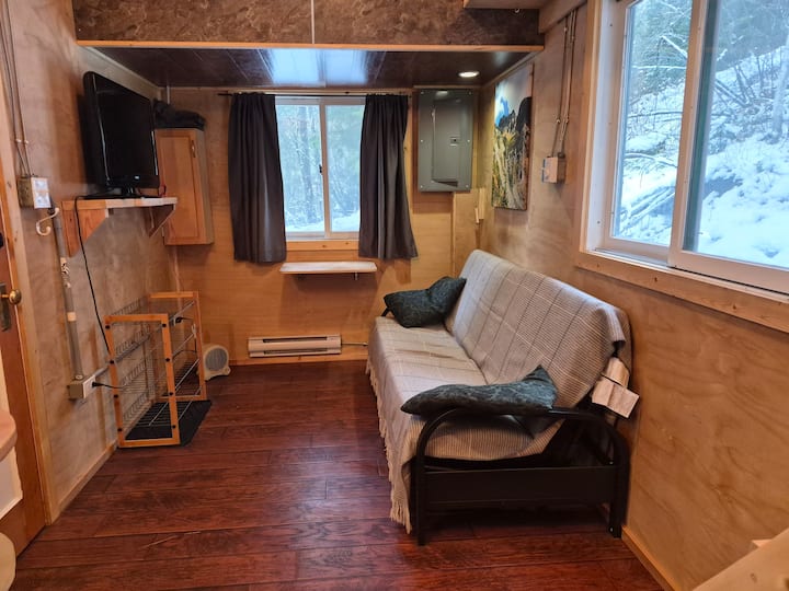 Bombi Tiny Home - Salmo