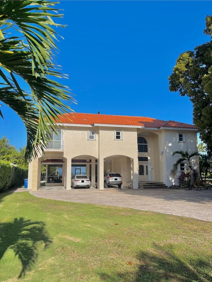 Key Largo Private Beach Oasis | Perfect For Groups - Key Largo