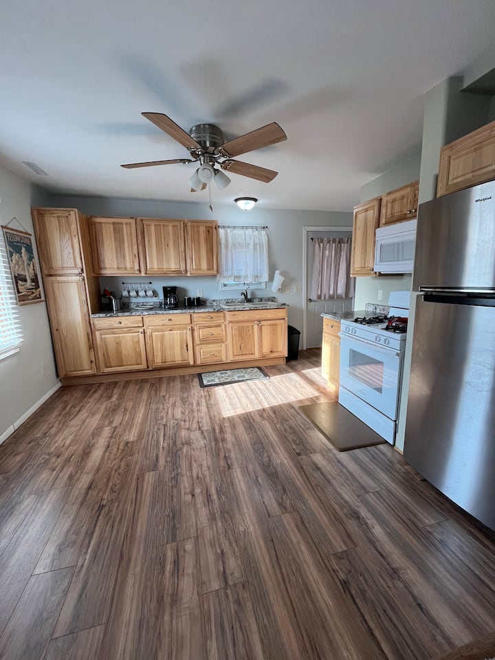 Hot Springs Cottage - Thermopolis, WY