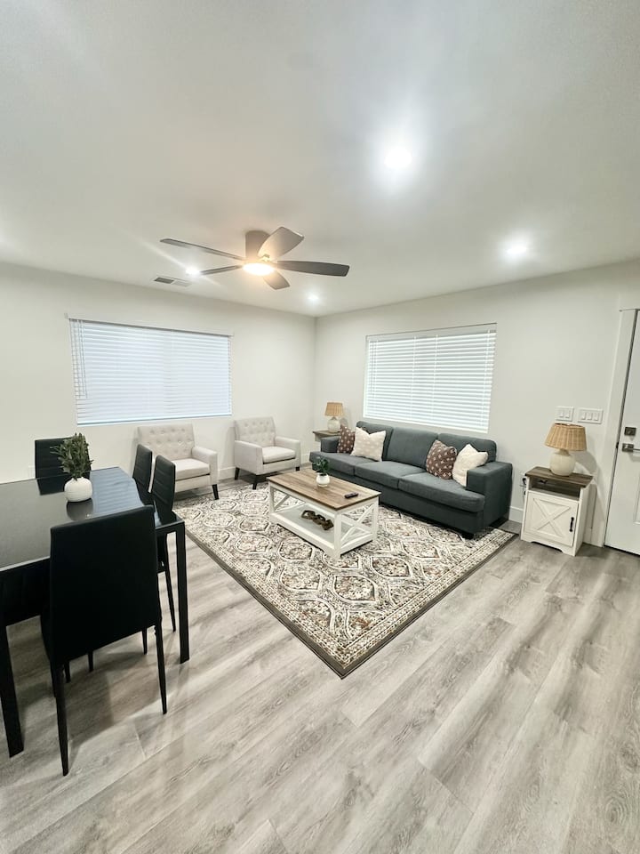 Freshly Renovated 3-bedroom Single-level Retreat - Tracy, CA