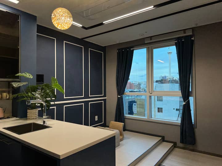 [Suite] #남포동호텔 #퀸베드+2인침구 #자갈치시장 #국제시장 #고급어메니티 - Busan