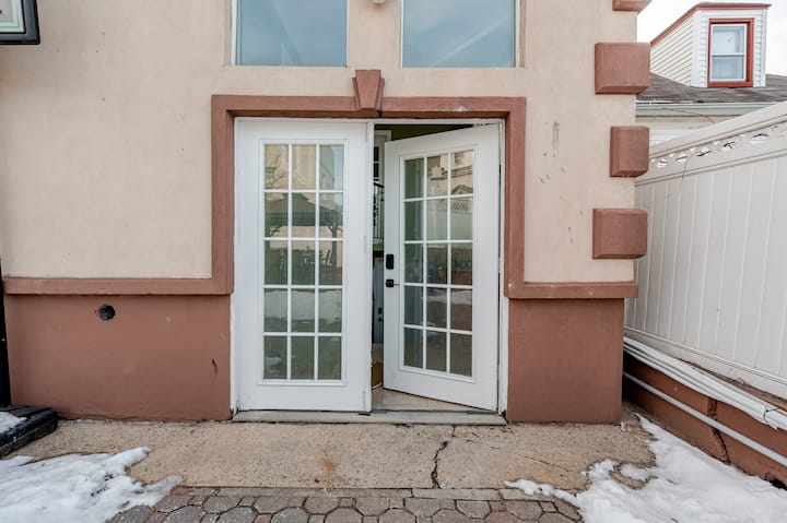 2 Bedroom Apt In North Bergen - East Rutherford, NJ