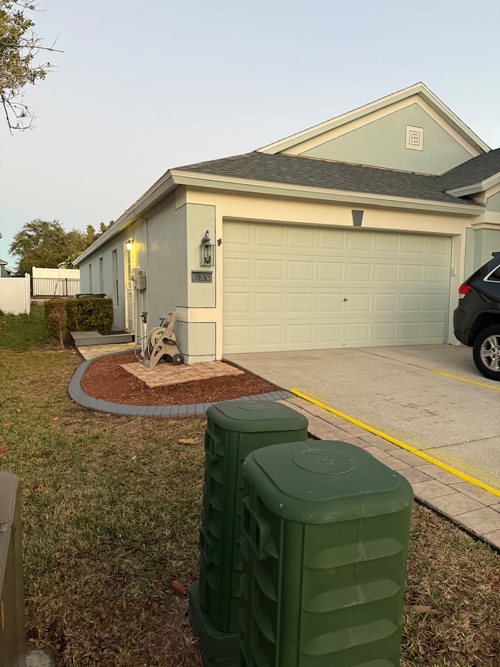 Warm & Cozy Studio In Wesley Chapel - Wesley Chapel, FL