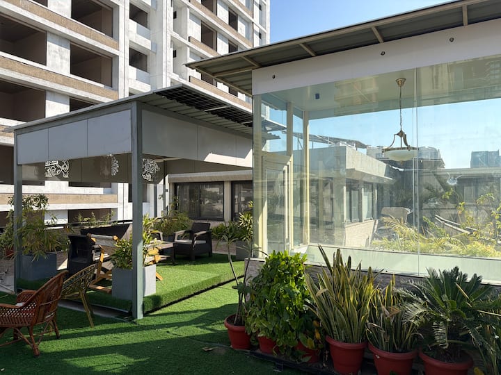 Penthouse Suite With Panoramic View - Ahmedabad