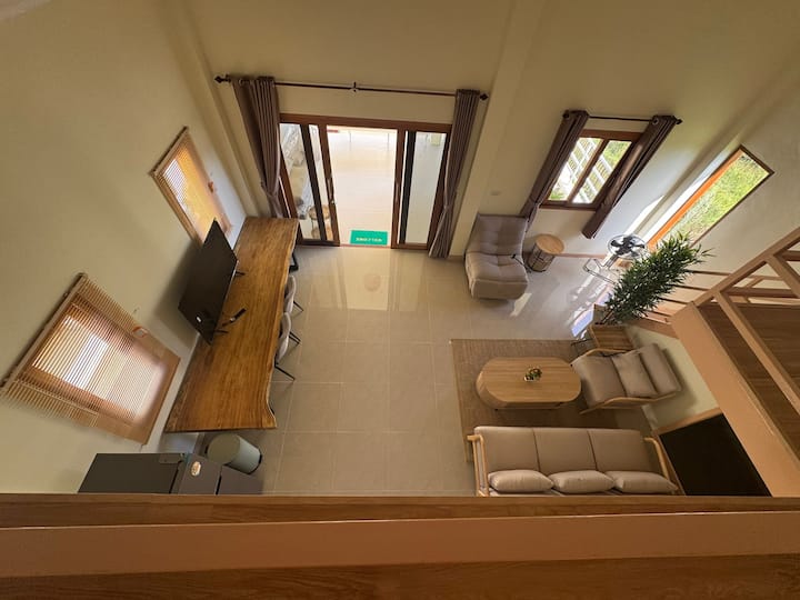 Sleek 2br Mezzanine Home W/balcony, Quiet Central - 帕岸島