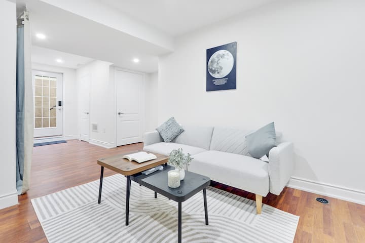 2br Welland Retreat | Walk To Canal | Sleeps 5! - Port Colborne