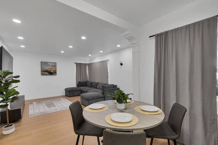 Renovated Home Near Burbank Airport - Burbank, CA