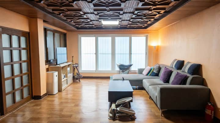 Ocher75 | Spacious 2br Stay Near Dongdaemun For 4 - Seoul