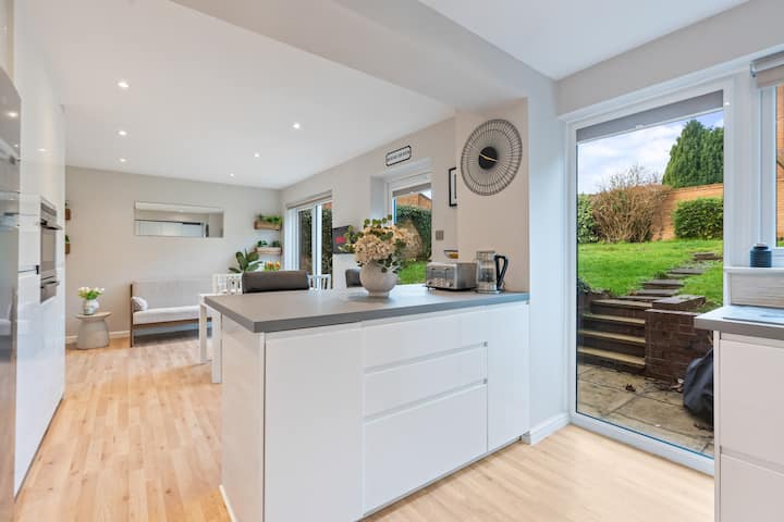 #107 - Peaceful And Perfect Rugby Home - Lutterworth