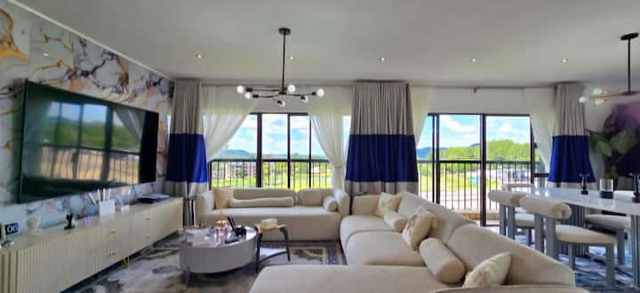 Penthouse Menlyn - Pretoria, South Africa