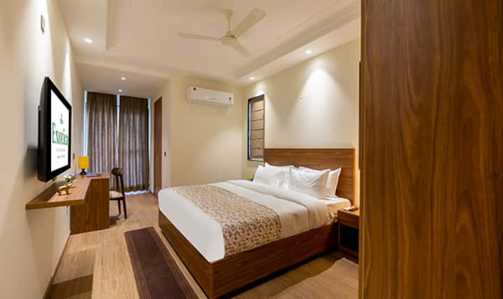 Avenue 2bhk Apartment Near Galleria Market - 古爾岡