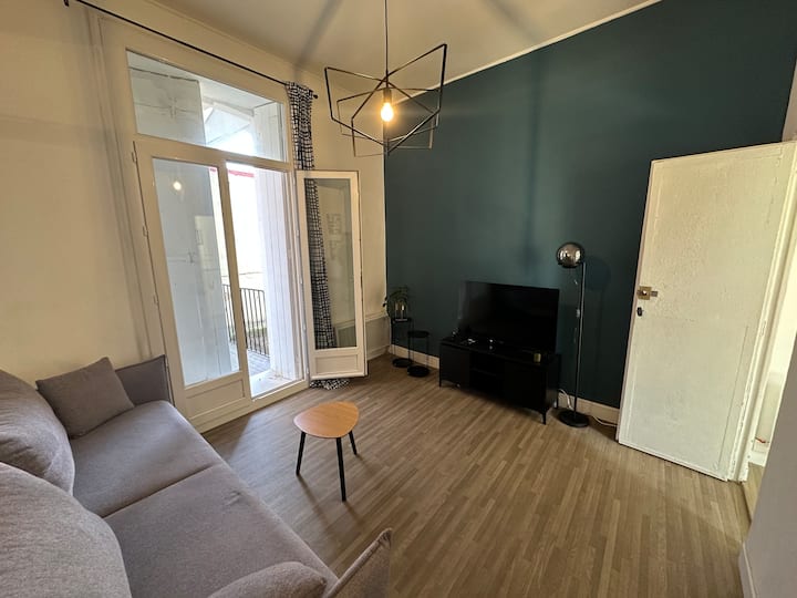 Grand Appartement – 4 Chambres Généreuses - Béziers