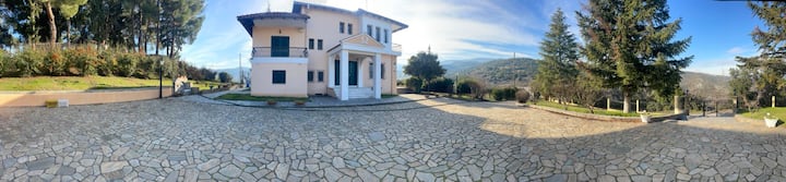 Βίλα Ωμέγα - Верия