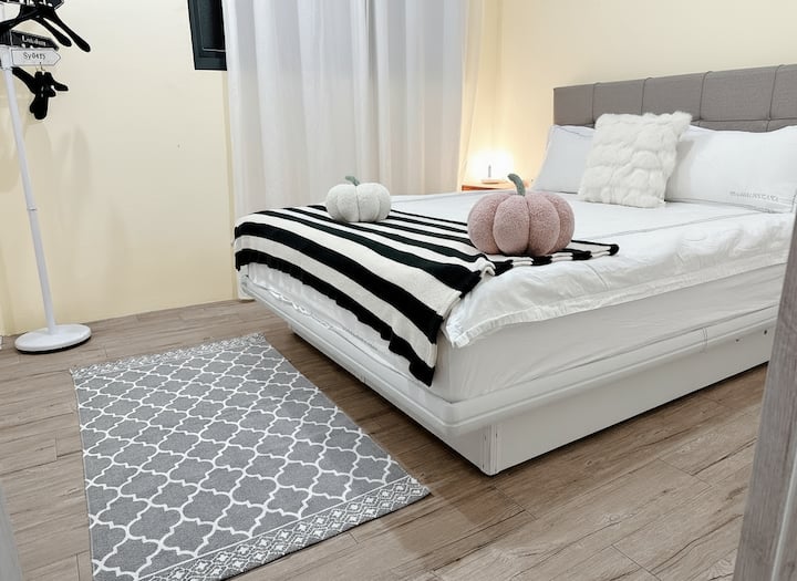 西門町最熱鬧正中央｜唐吉訶德就在門口｜2房1廳・4人入住 Jan-discount - Taipei City