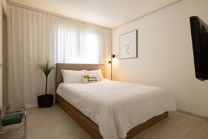 목동역#방3개침대3개#화장실2개#엘리베이터#주차가능#김포공항#고척돔#홍대20분#반려견 - South Korea