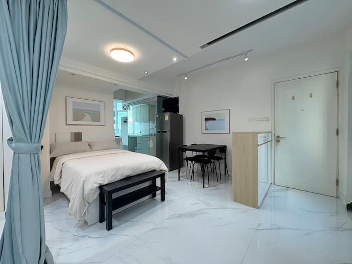 Sunny Studio | Victoria Park | 5 Min Mtr - North Point