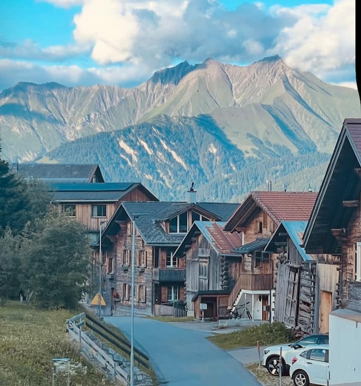 Votre Base Parfaite Pour Découvrir La Surselva - Vals