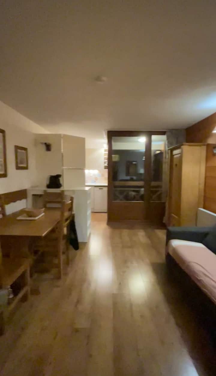 Studio éQuipé 28m2 | Parking Inclus | 4 Couchages - Brides-les-Bains