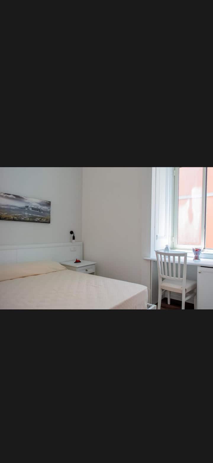 Salvator Rosa 108 A Due Passi Tutto - Napoli