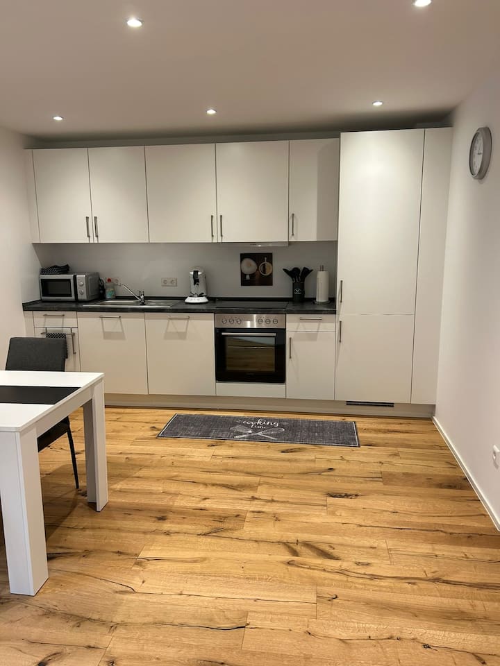 Top Lage!
Neu Sanierte Wohnung
In Heidelberg - Heidelberg