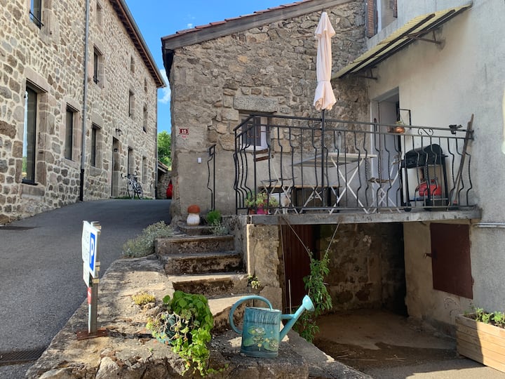 Maisonnette Ardéchoise Au Cœur Du Village - Lalouvesc