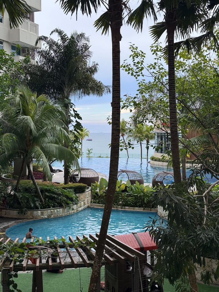 2br Borneo Bay • Sea & Pool View - Balikpapan