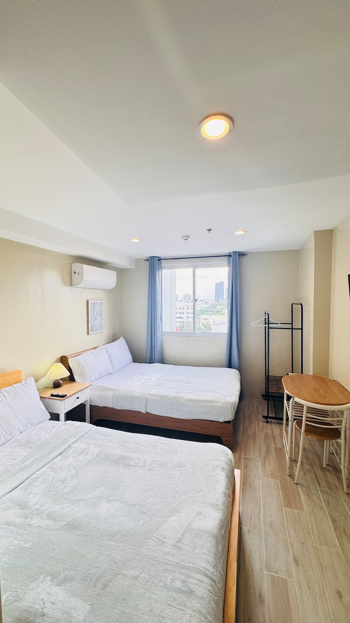 Ayala Adjacent | Cebu Cbd Core View Apartment 810 - Cebu City