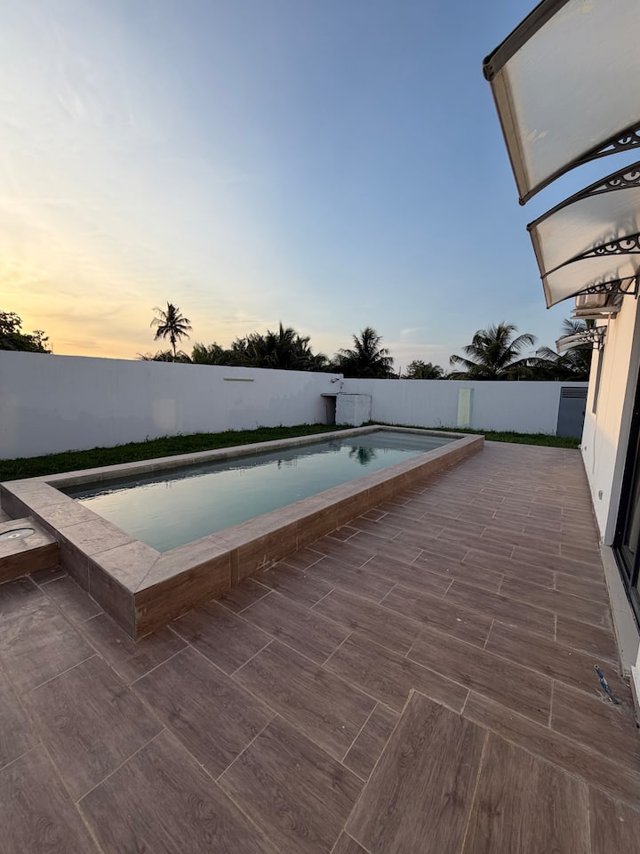 Villa Noobe : Luxe, Piscine Privée & Sérénité - Côte d'Ivoire