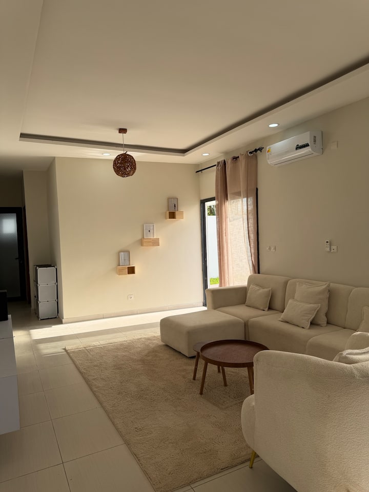 Villa Noobe : Luxe, Piscine Privée & Sérénité - Côte d'Ivoire