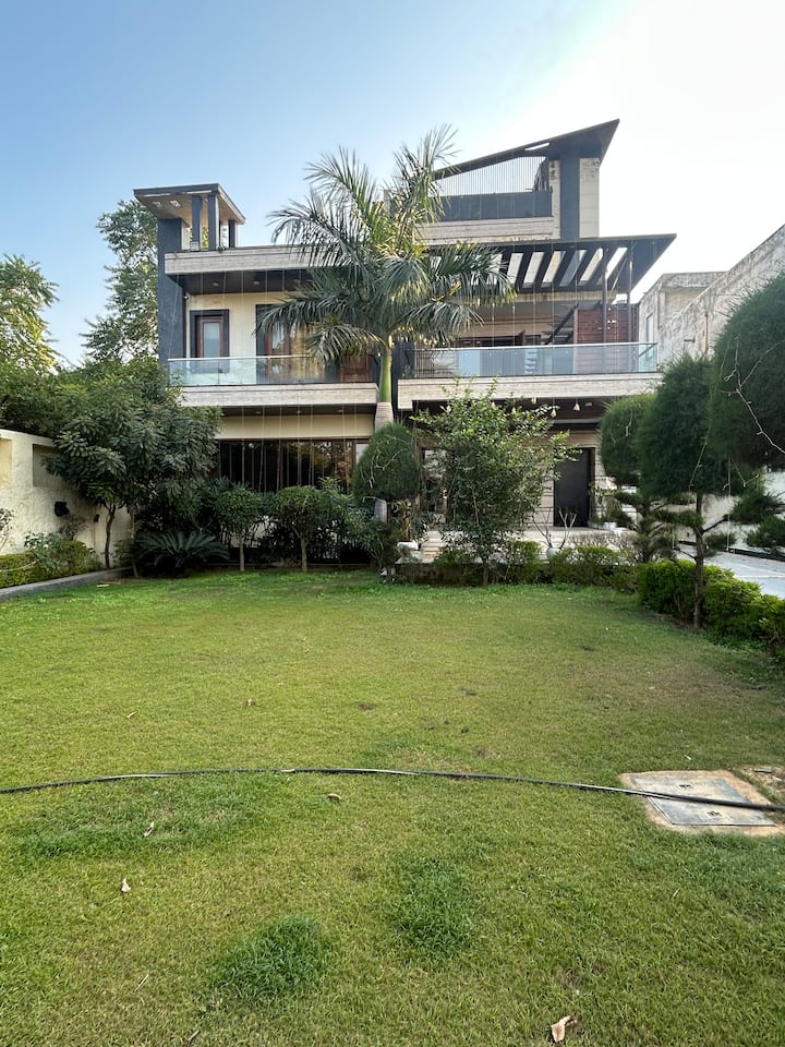 The Farmstay- Chattarpur Farms - New Delhi