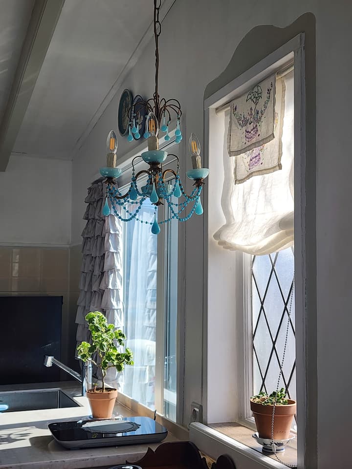 베르데코티지(프렌치)
정원속 로맨틱독채/평사리뜰조망
프라이빗 전용발코니/바베큐/간편취사가능 - Corea del Sur