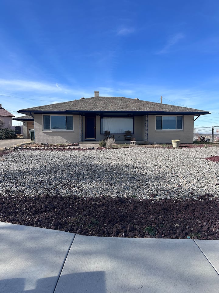 Dual Horizons - Gallup, NM