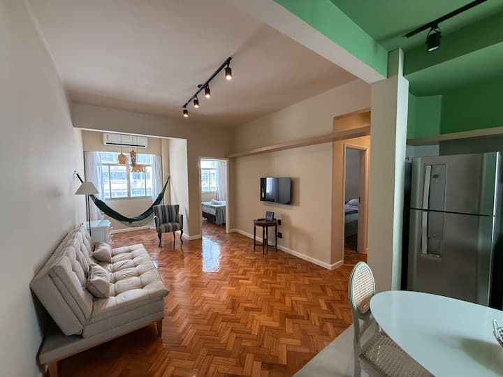 Apartamento Dois Quartos Em Copacabana! - Rio de Janeiro