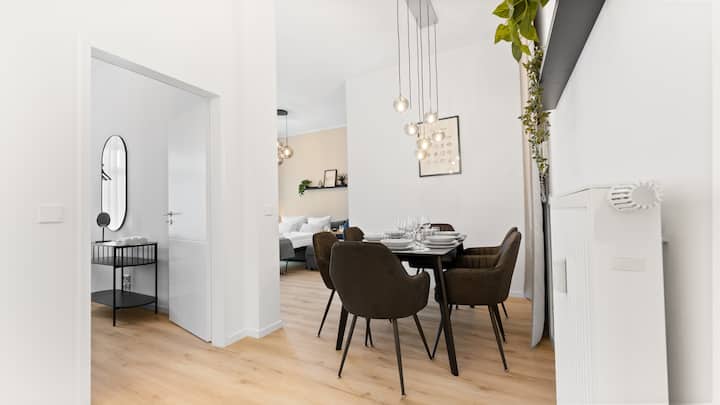 New Design Apt. |6p.| Nahe Ostkreuz |Free Parking - Berlin