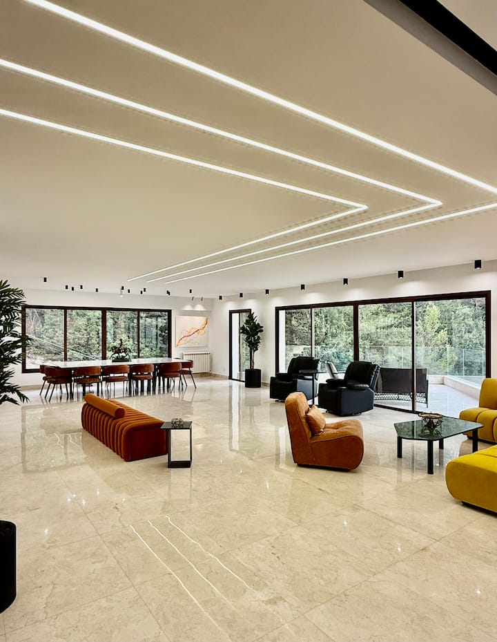 Luxurious Penthouse Facing Sea /Hot Tube, Fire Pit - Lebanon