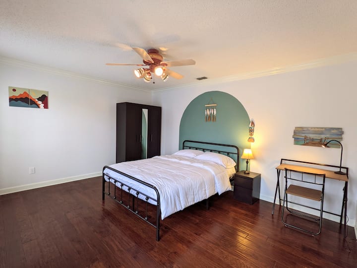 New, Stylish, Clean, Private, And Spacious Bedroom - Coppell, TX