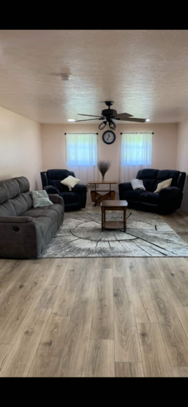 Quiet Country Setting With Fully Stocked Pond - Rockville, IN