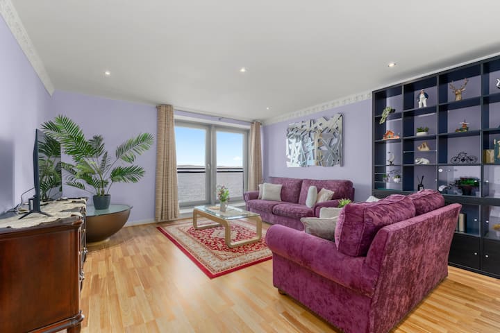 Waterfront 3-bed On Western Harbour W/ Views - Edinburgh