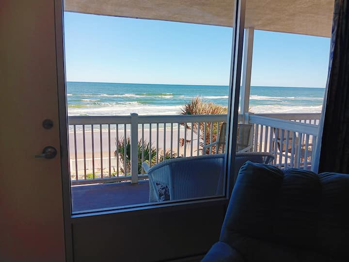 Spacious 1bdrm Direct Oceanfront W/private Balcony - Daytona Beach, FL