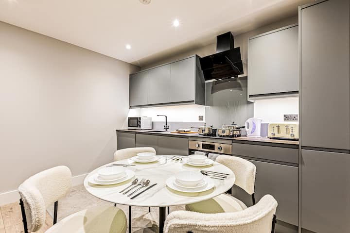 Premium City Centre Studio Sleeps 4 Modern Central - Leicester