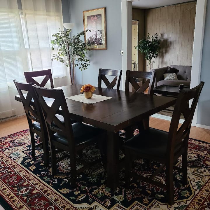 Cozy Corner Lot Across From The River Walk - Wichita, KS