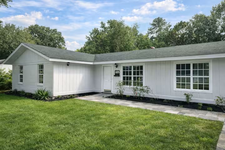 Relaxing 4br Getaway Near Lake & Charleston - Moncks Corner, SC