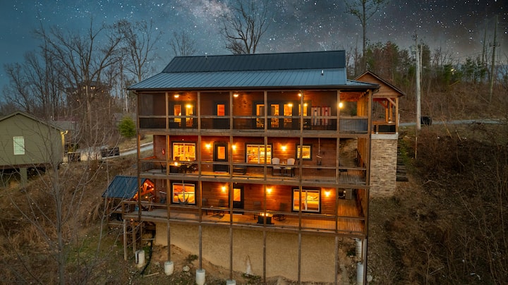 6 Bedroom 10 Bed Chalet With Theatre, Gameroom, Co - Gatlinburg